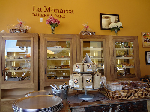 La Monarca: Cakes for a Cause | The Minty