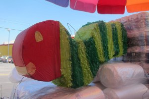 DTLA: Hanging Out Eating Tacos at Mercado Olympic and the Pinata ...